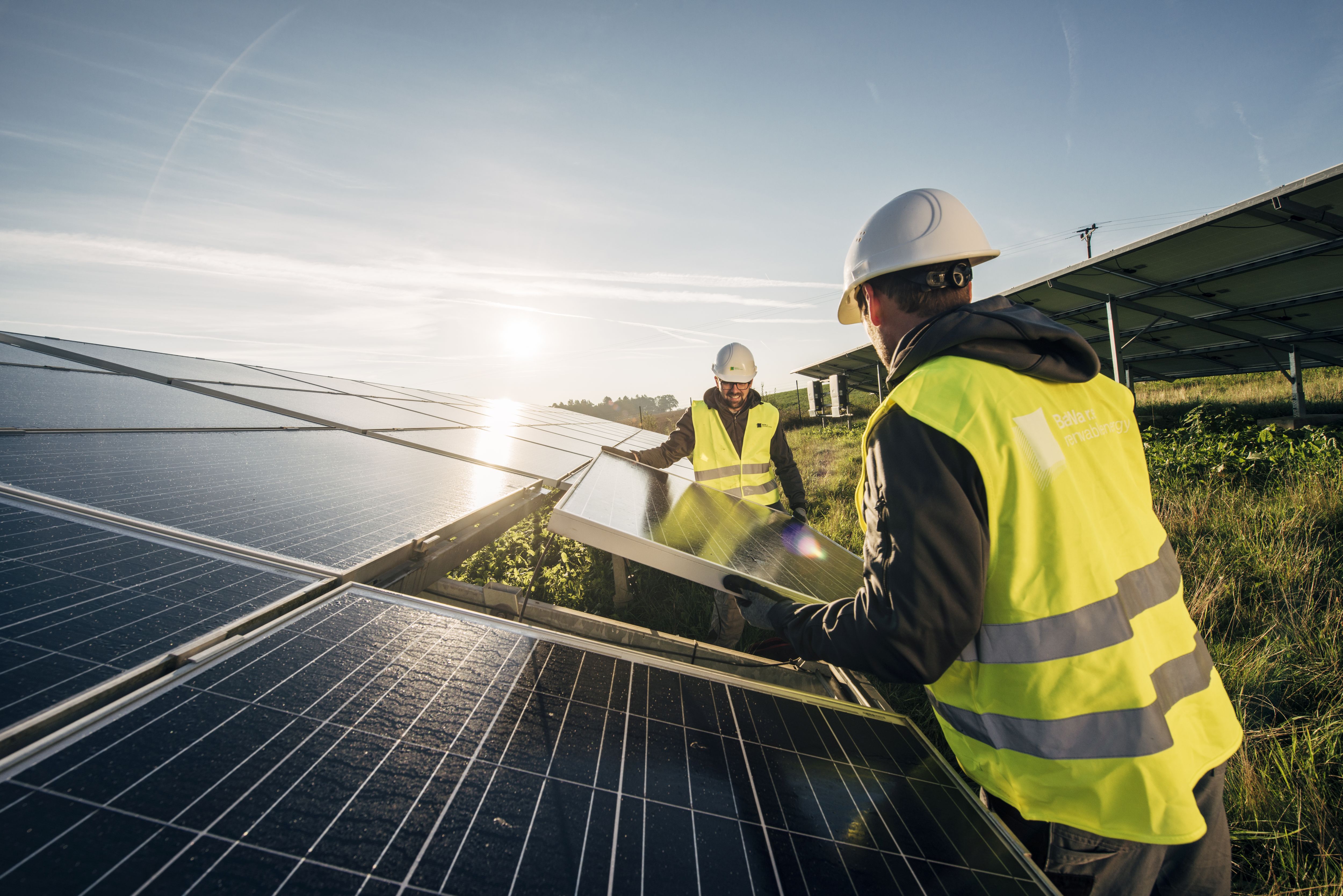 Solar Engineering for Commercial and Utility Scale Solar PV